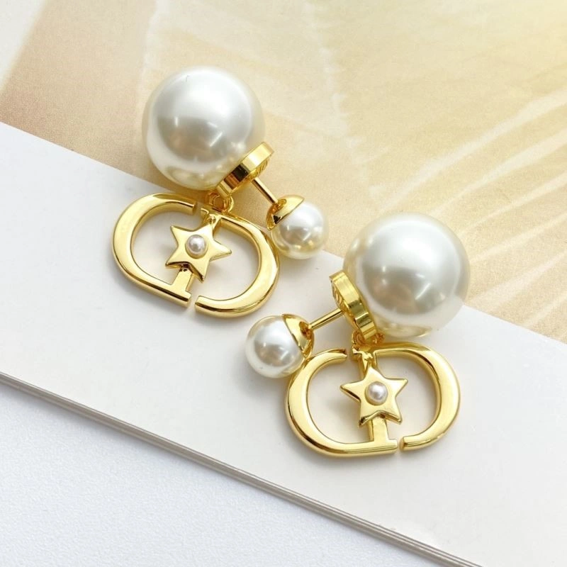 Low-cost Christian Dior Earrings