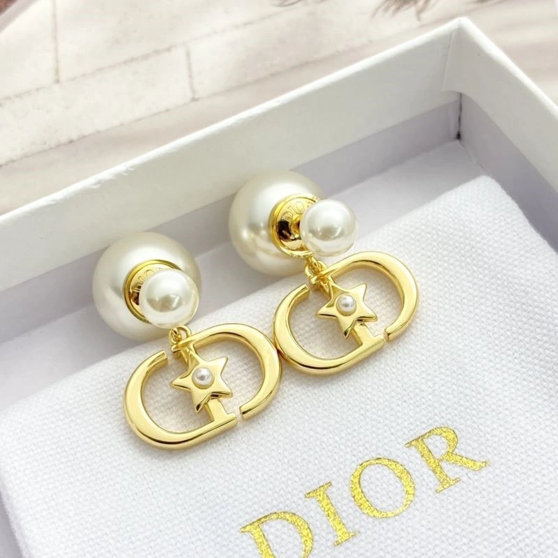 Low-cost Christian Dior Earrings