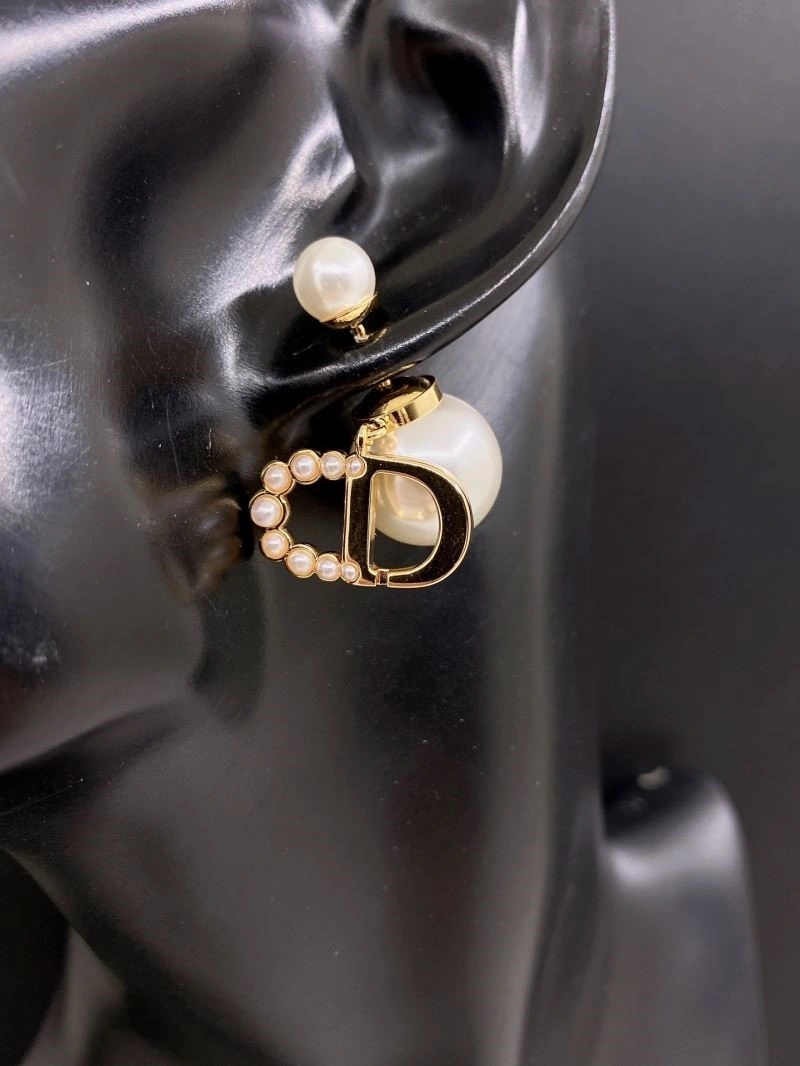 Value-priced Christian Dior Earrings
