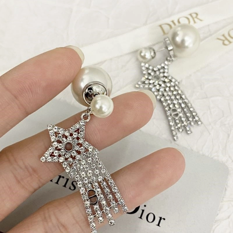 Low-cost Christian Dior Earrings