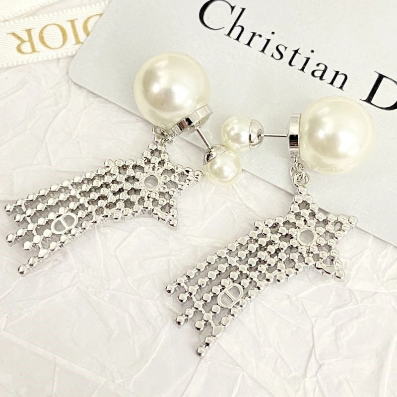 Low-cost Christian Dior Earrings