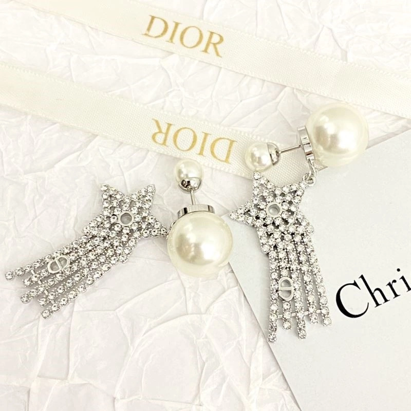 Low-cost Christian Dior Earrings