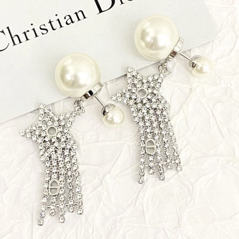 Low-cost Christian Dior Earrings