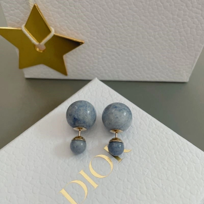 Low-cost Christian Dior Earrings
