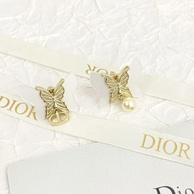 Top match Christian Dior Earrings