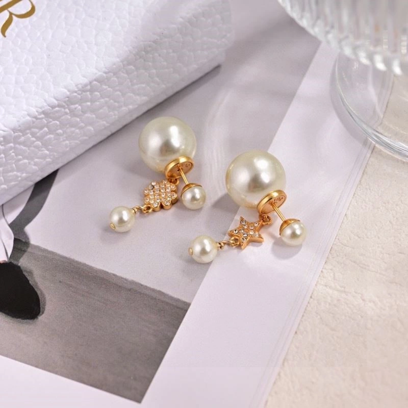 Top match Christian Dior Earrings