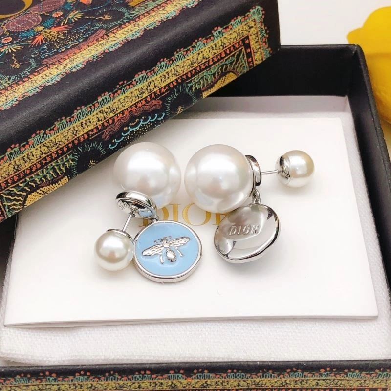 High fidelity Christian Dior Earrings