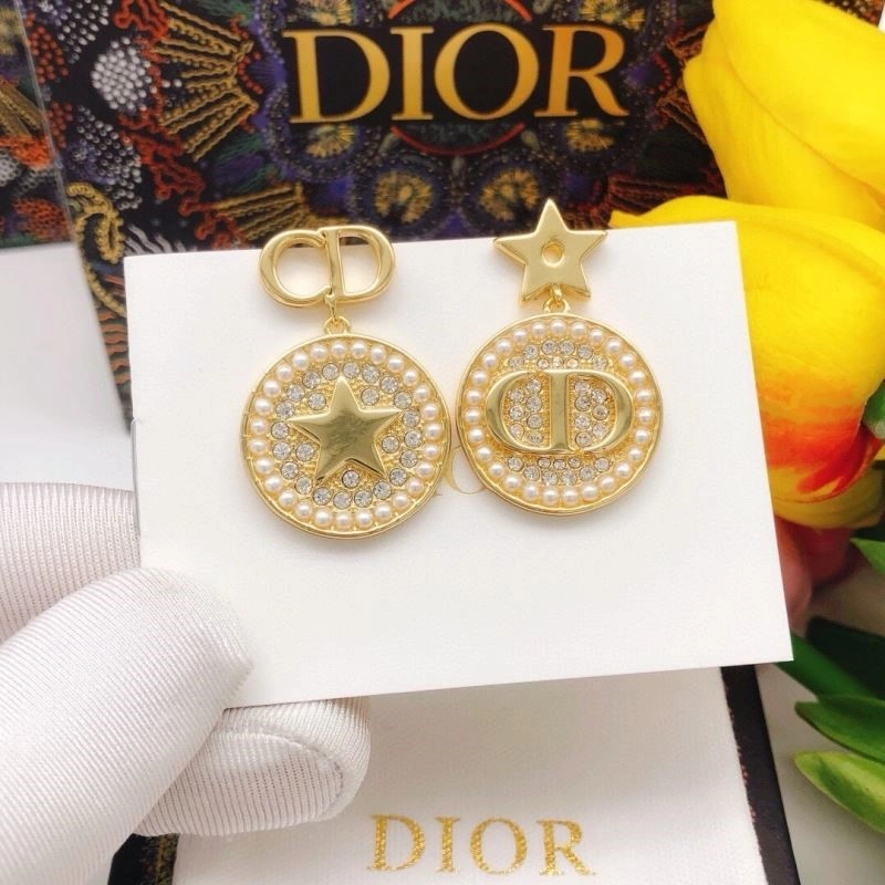 Top match Christian Dior Earrings