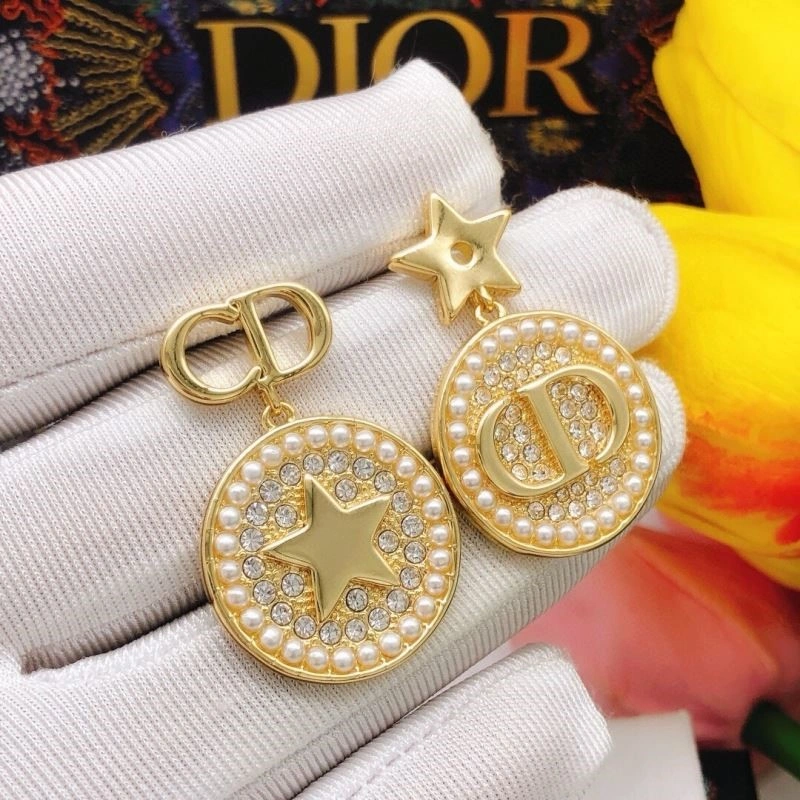 Top match Christian Dior Earrings