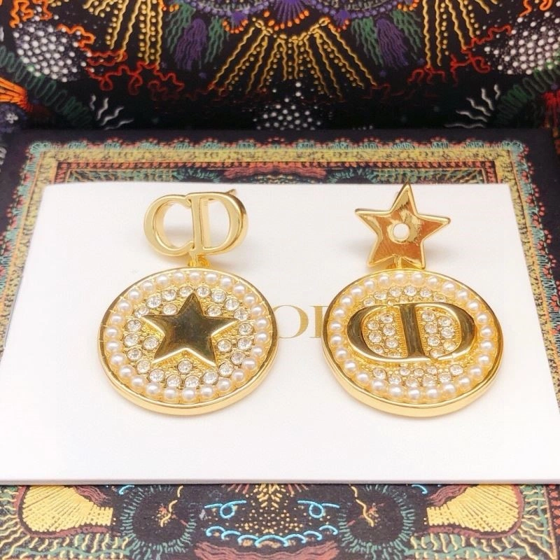 Top match Christian Dior Earrings