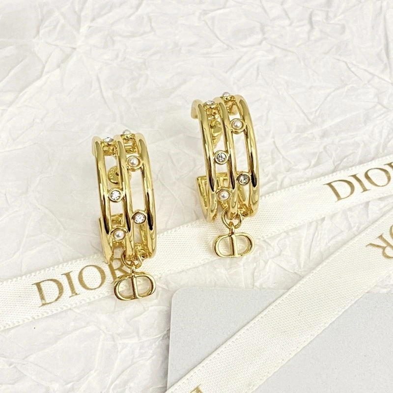 Top match Christian Dior Earrings