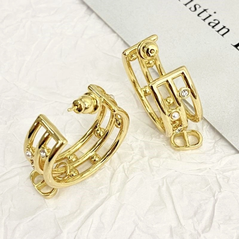 Top match Christian Dior Earrings