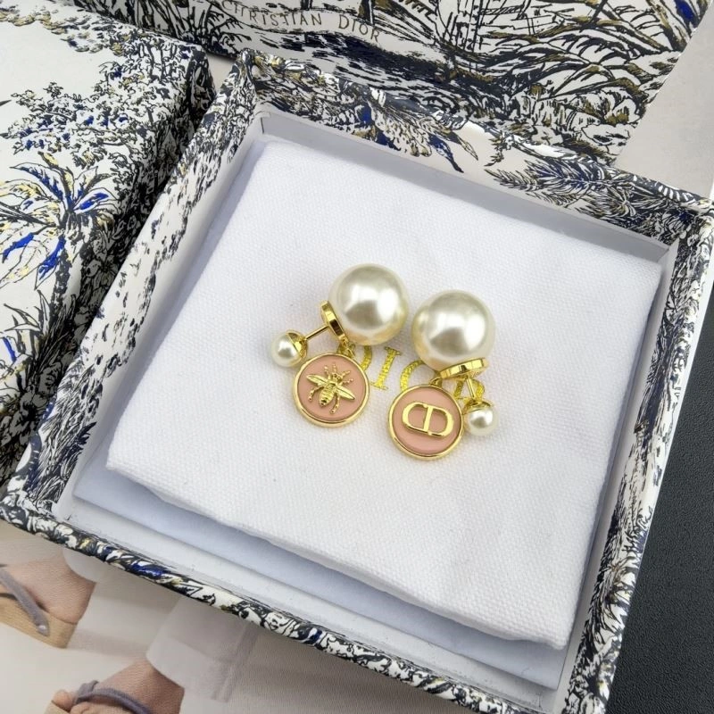 Accurate model Christian Dior Earrings