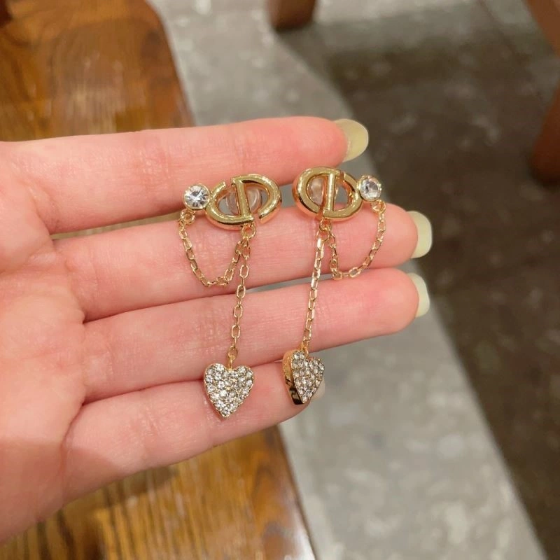 Accurate model Christian Dior Earrings