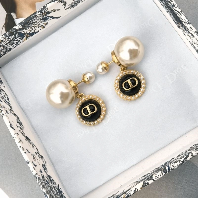 Legit Christian Dior Earrings