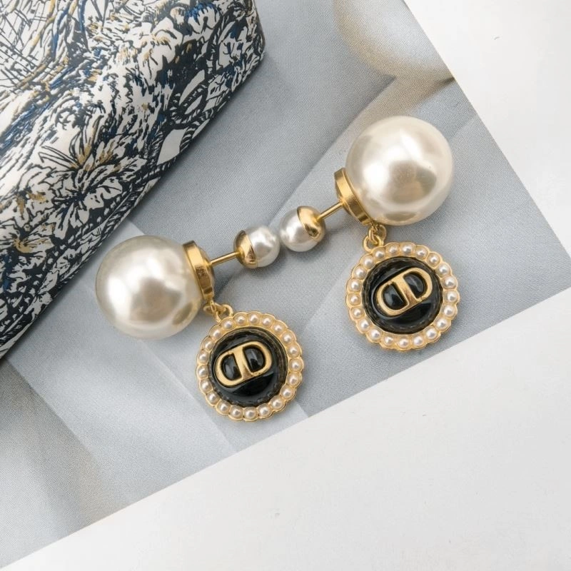 Legit Christian Dior Earrings