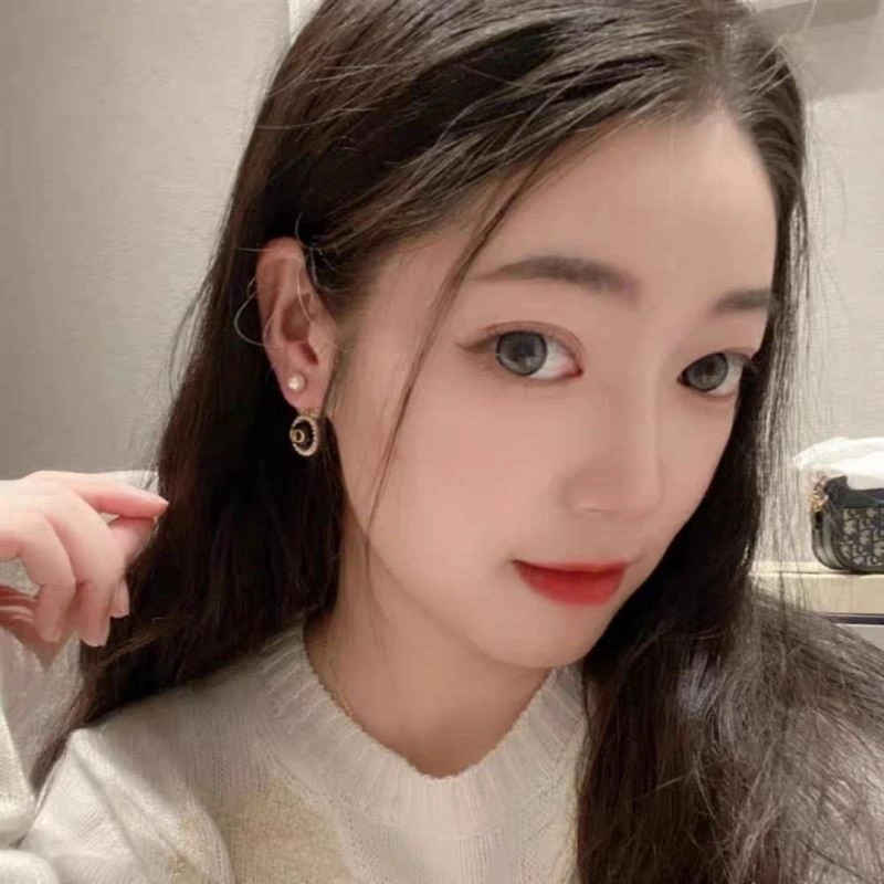 Legit Christian Dior Earrings