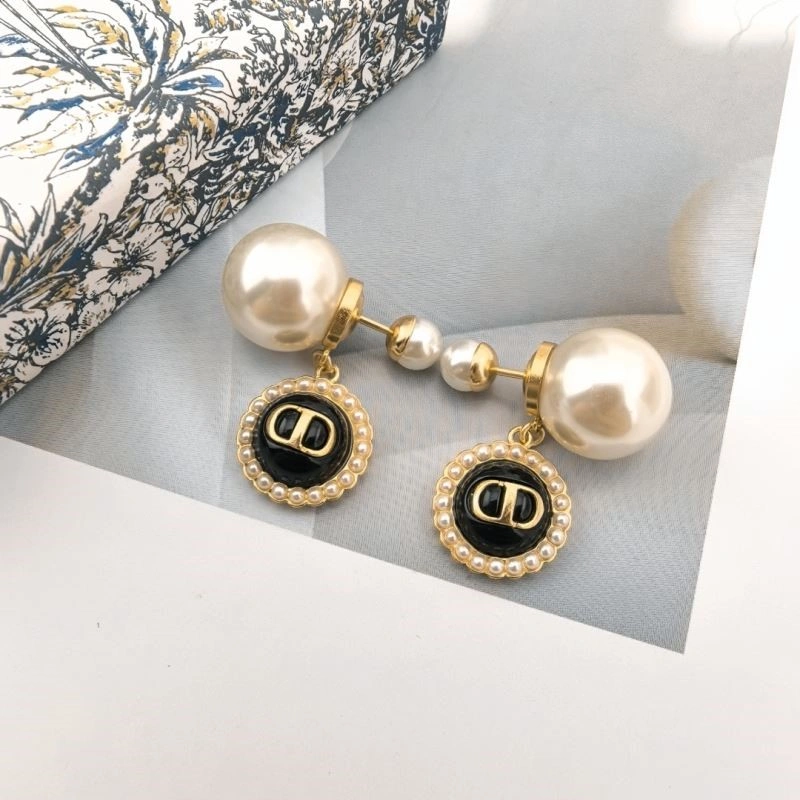 Legit Christian Dior Earrings