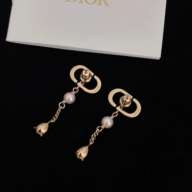 Low-cost Christian Dior Earrings