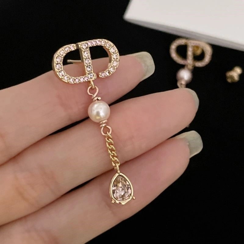 Low-cost Christian Dior Earrings