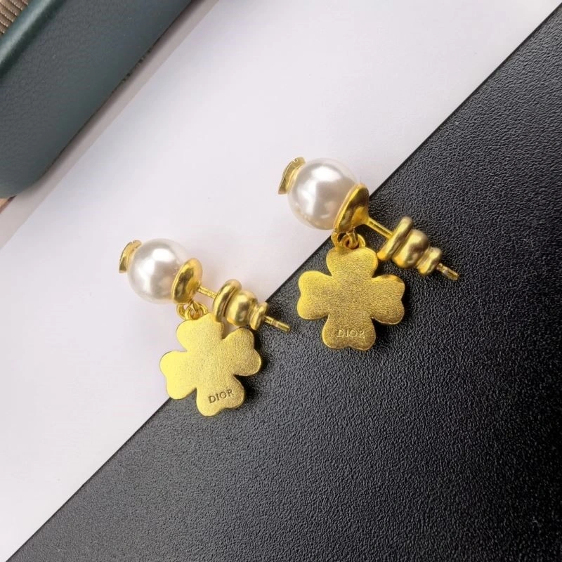 Low-cost Christian Dior Earrings