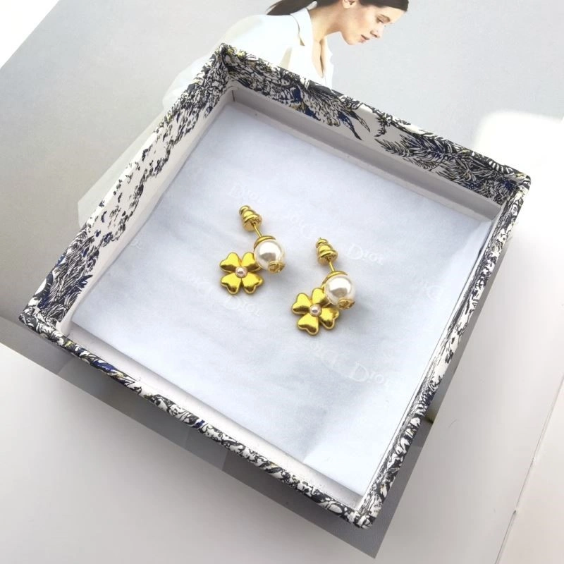 Low-cost Christian Dior Earrings