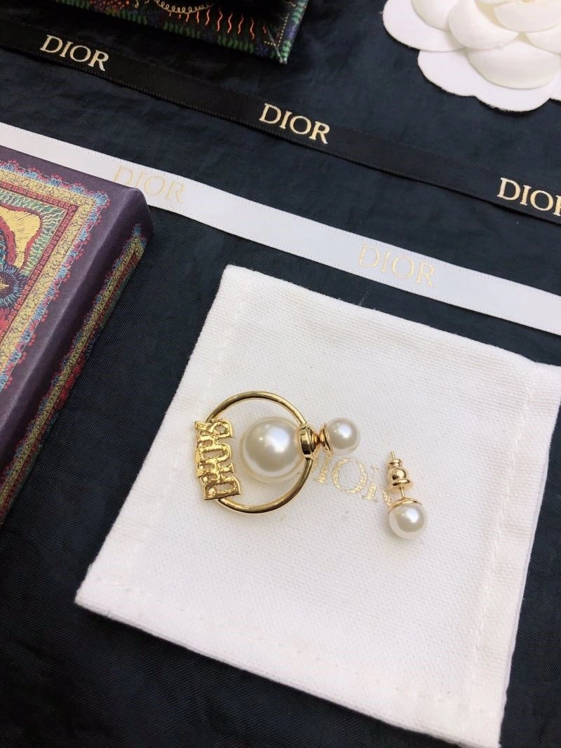 Legit Christian Dior Earrings