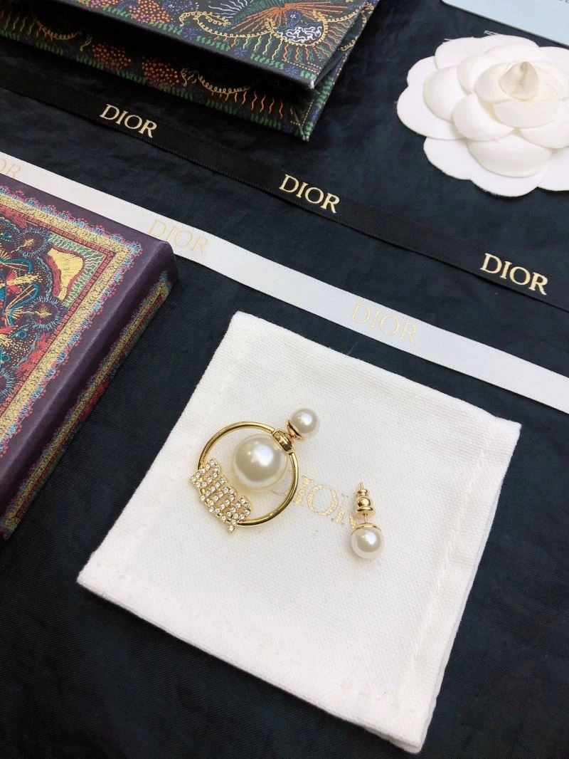 Legit Christian Dior Earrings