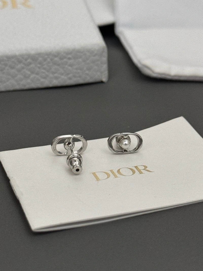 Top match Christian Dior Earrings