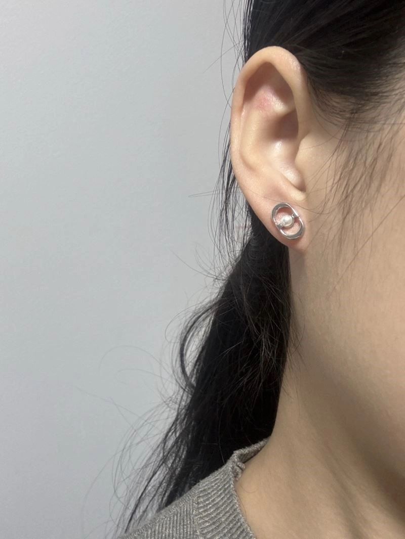 Top match Christian Dior Earrings