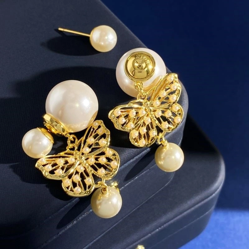 High accuracy Christian Dior Earrings