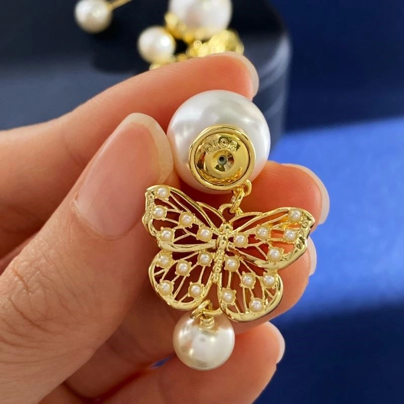 High accuracy Christian Dior Earrings