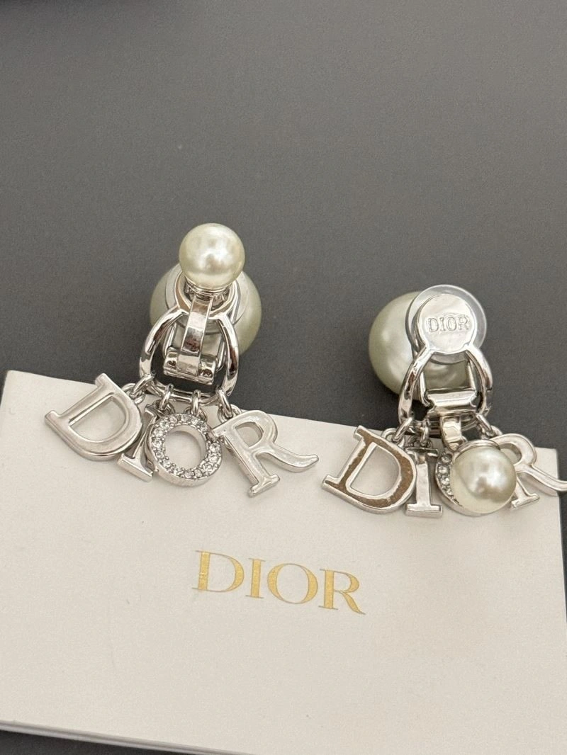 Legit Christian Dior Earrings
