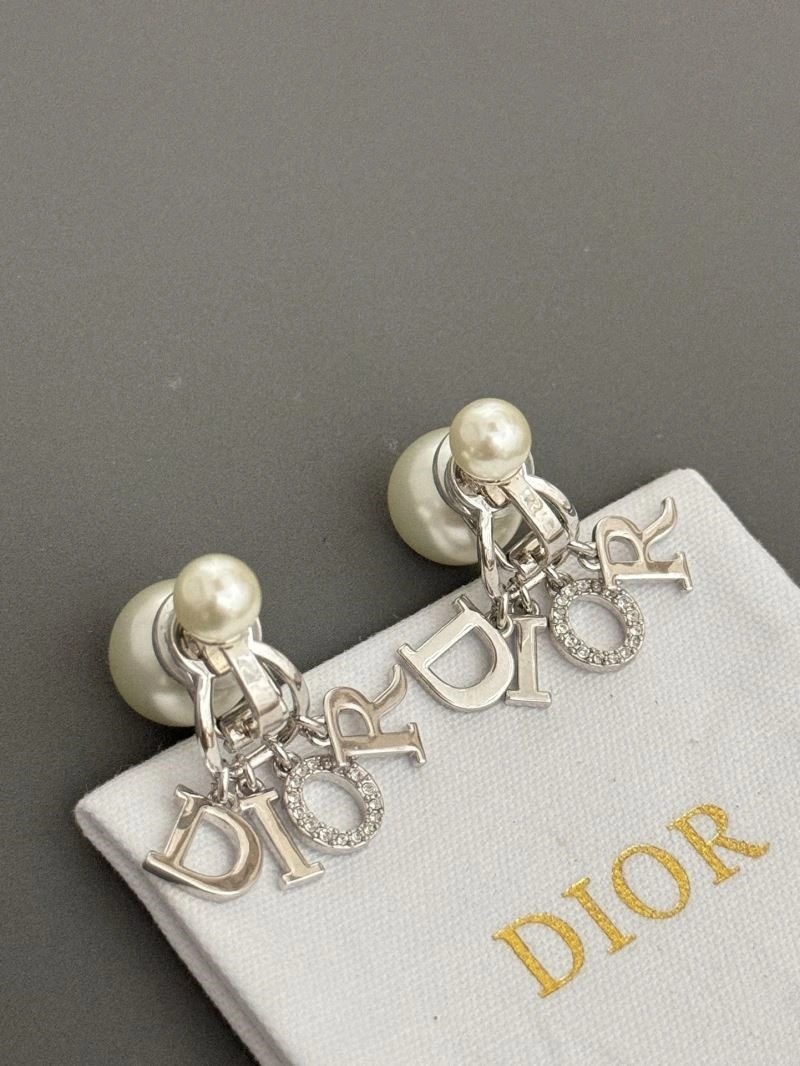 Legit Christian Dior Earrings