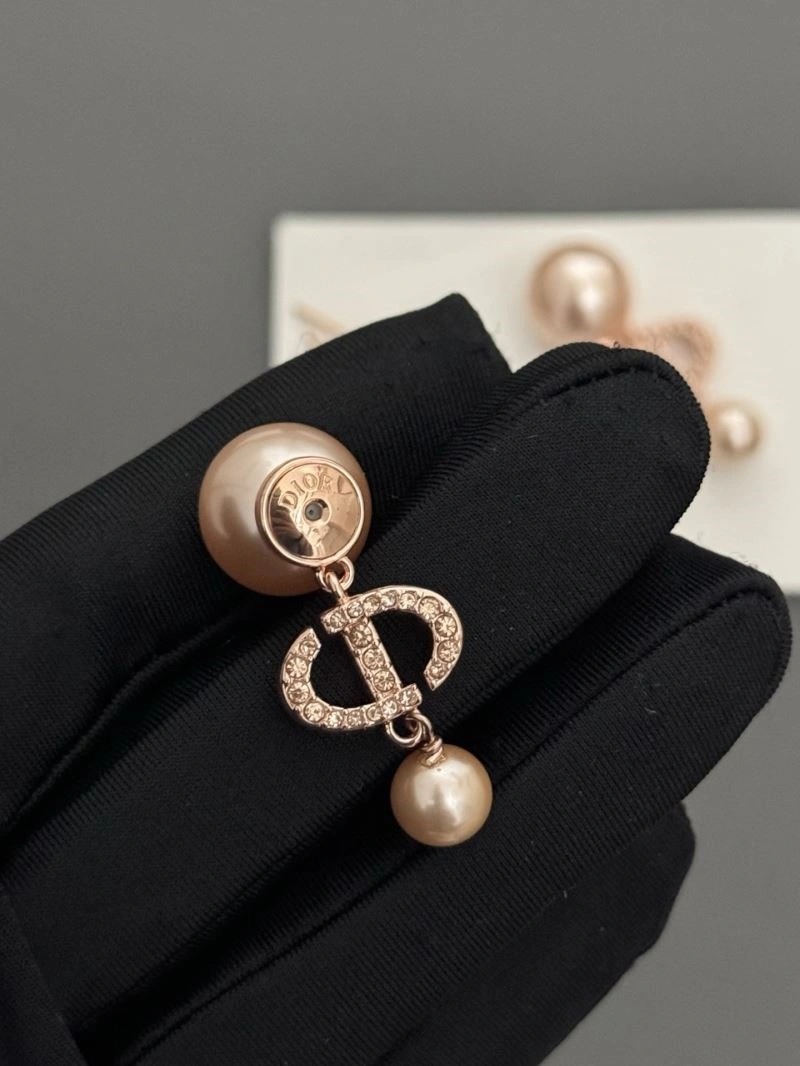 Cut-rate Christian Dior Earrings