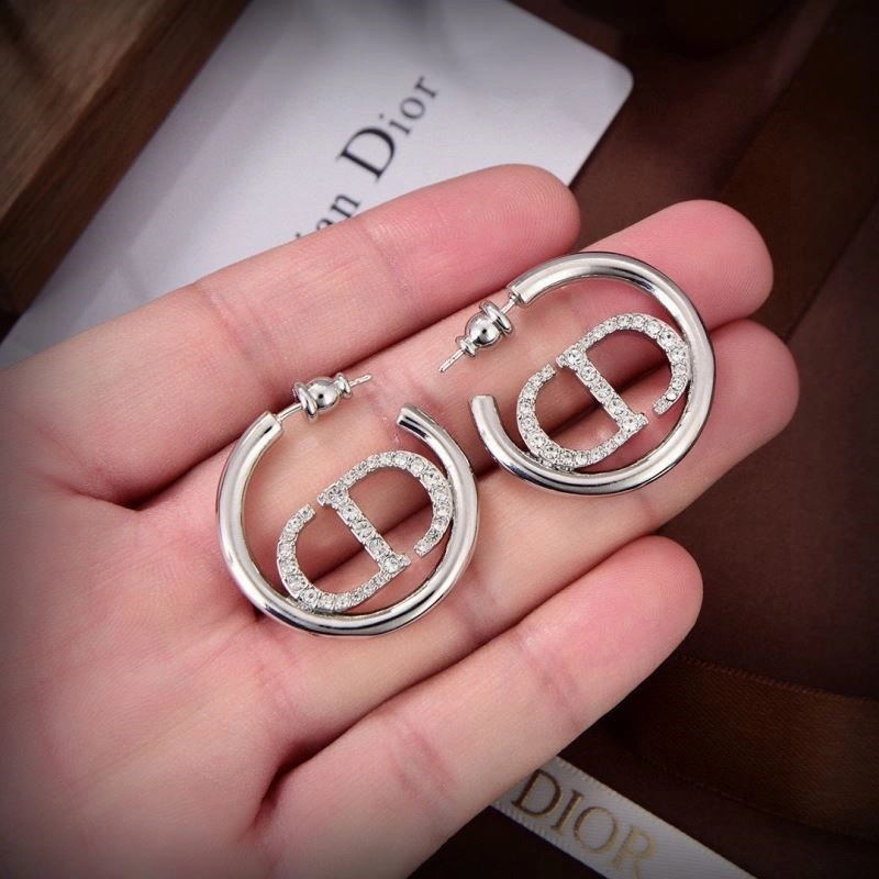 Top match Christian Dior Earrings