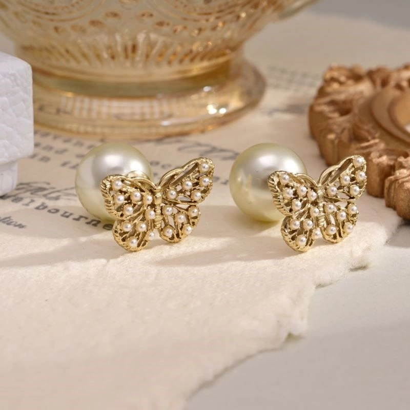 Discounted Christian Dior Earrings