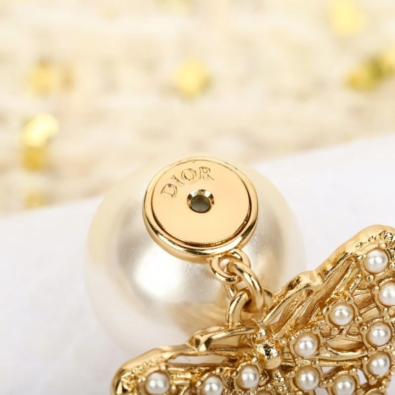 Low-cost Christian Dior Earrings