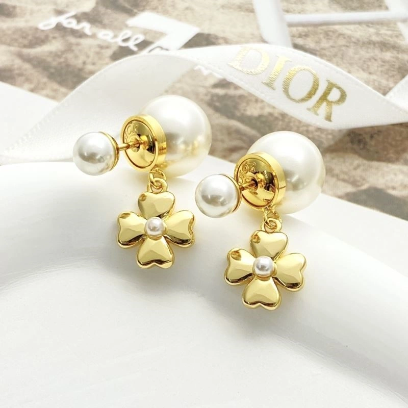 Bargain Christian Dior Earrings