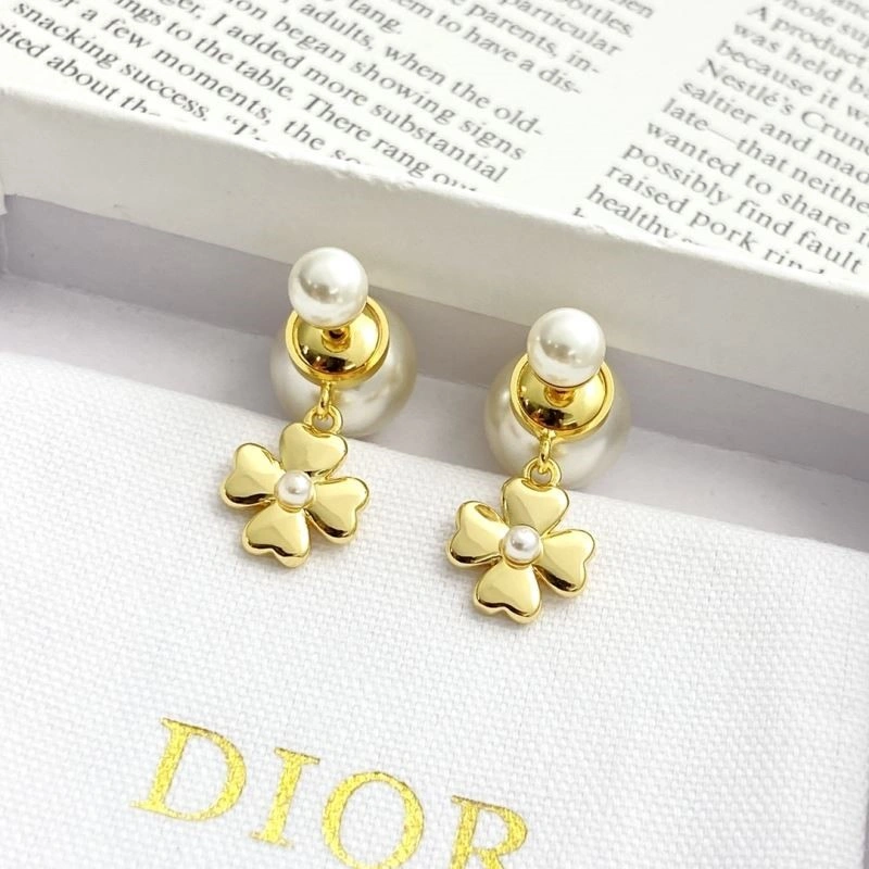 Bargain Christian Dior Earrings