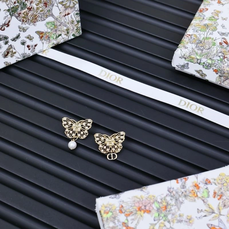 Indistinguishable Christian Dior Earrings