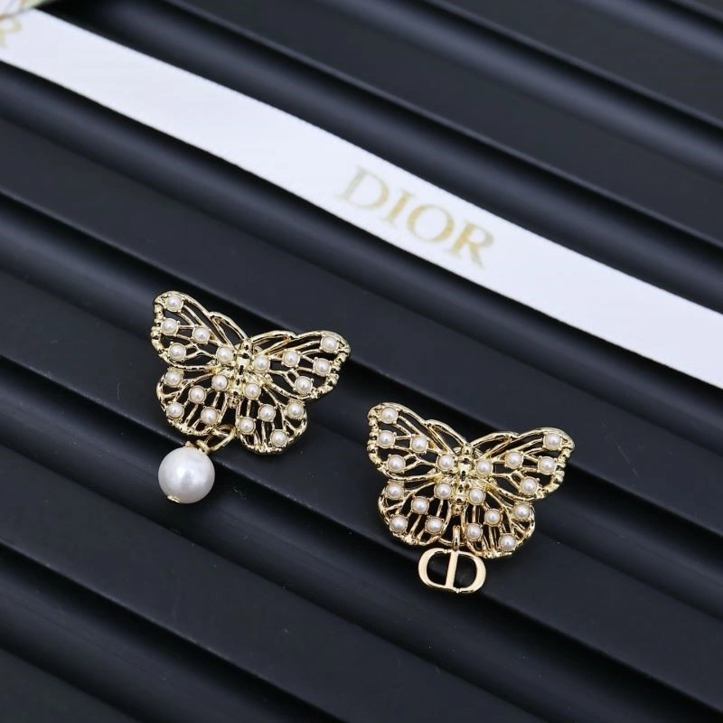 Indistinguishable Christian Dior Earrings