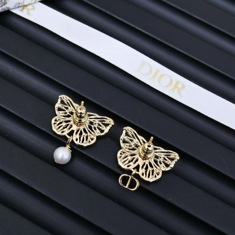 Indistinguishable Christian Dior Earrings