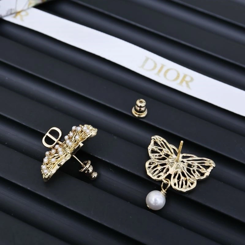 Indistinguishable Christian Dior Earrings