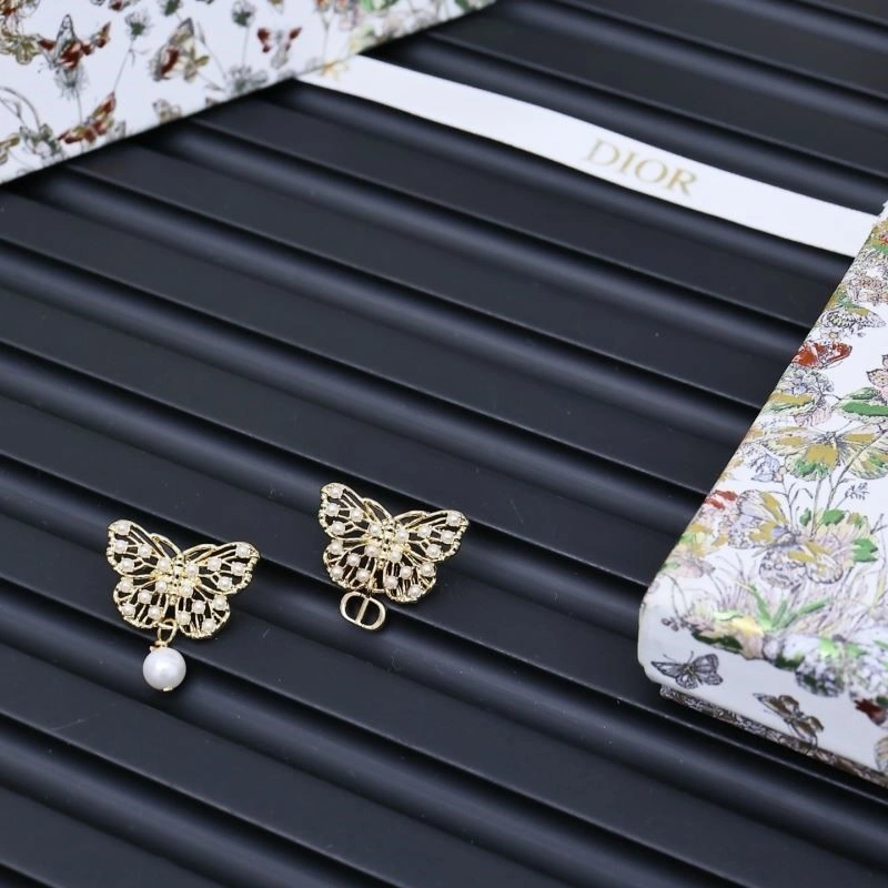 Indistinguishable Christian Dior Earrings