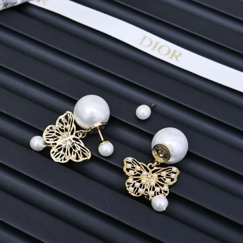 Inexpensive Christian Dior Earrings
