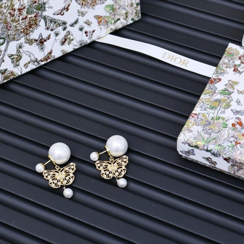 Inexpensive Christian Dior Earrings