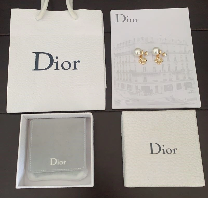 Cut-rate Christian Dior Earrings