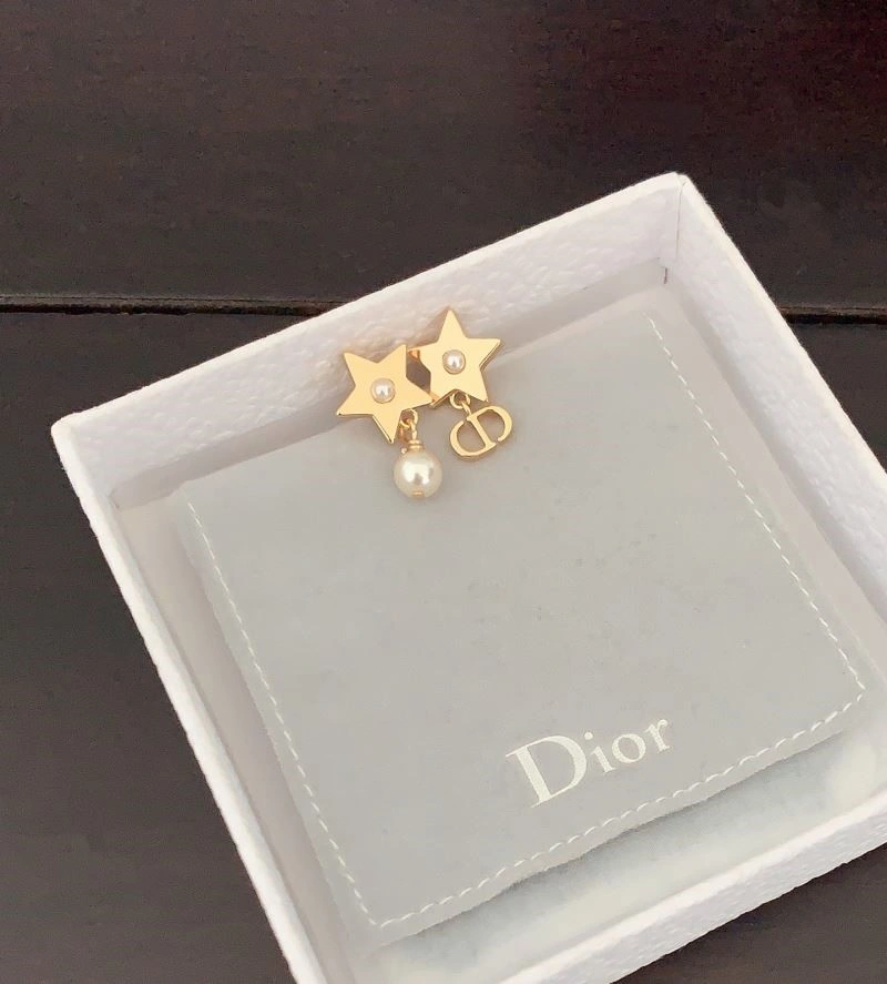 Accurate model Christian Dior Earrings