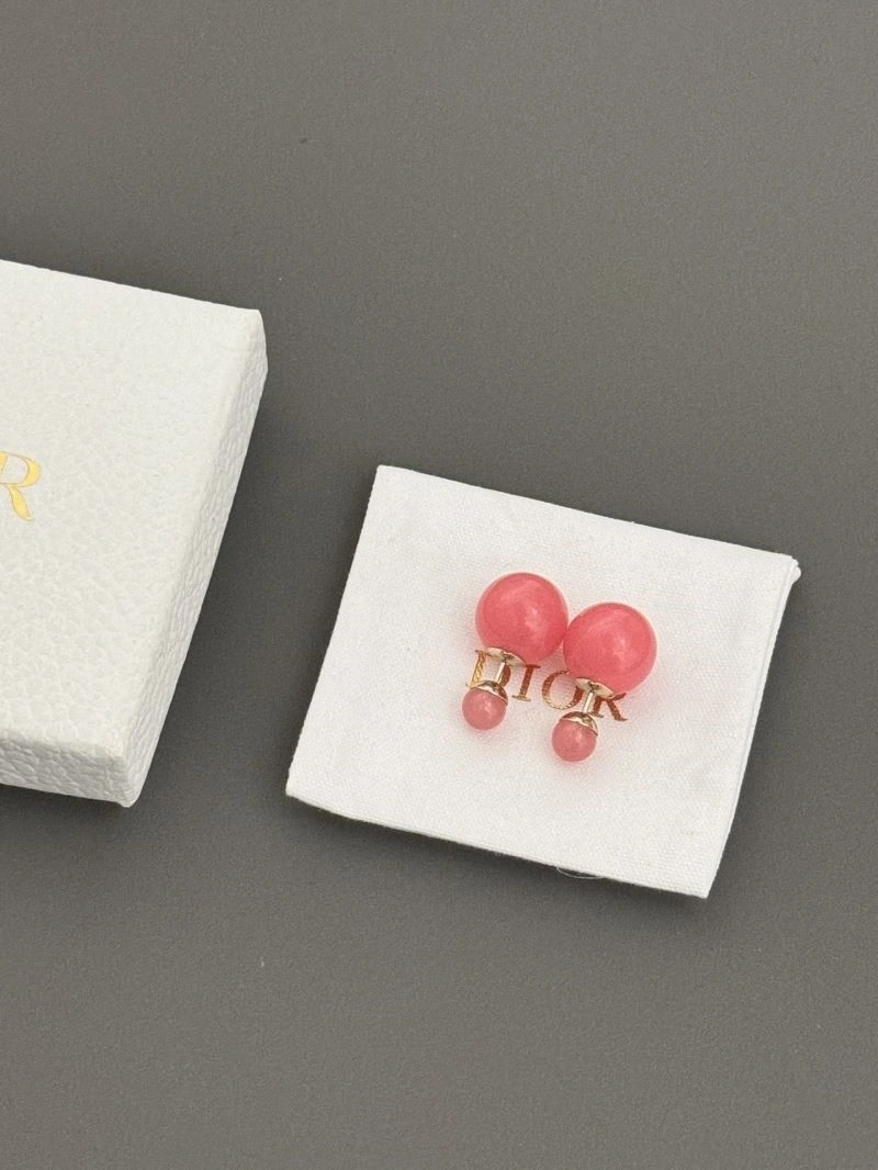 Top match Christian Dior Earrings
